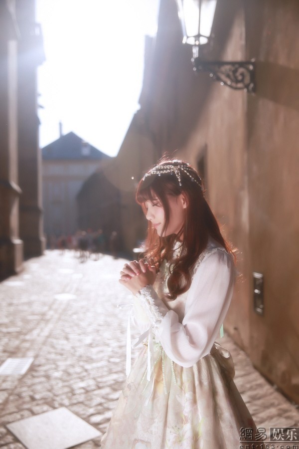 SNH48现身发布会 众成员穿萝莉装热舞遇尴尬 (100) -6parkbbs.com